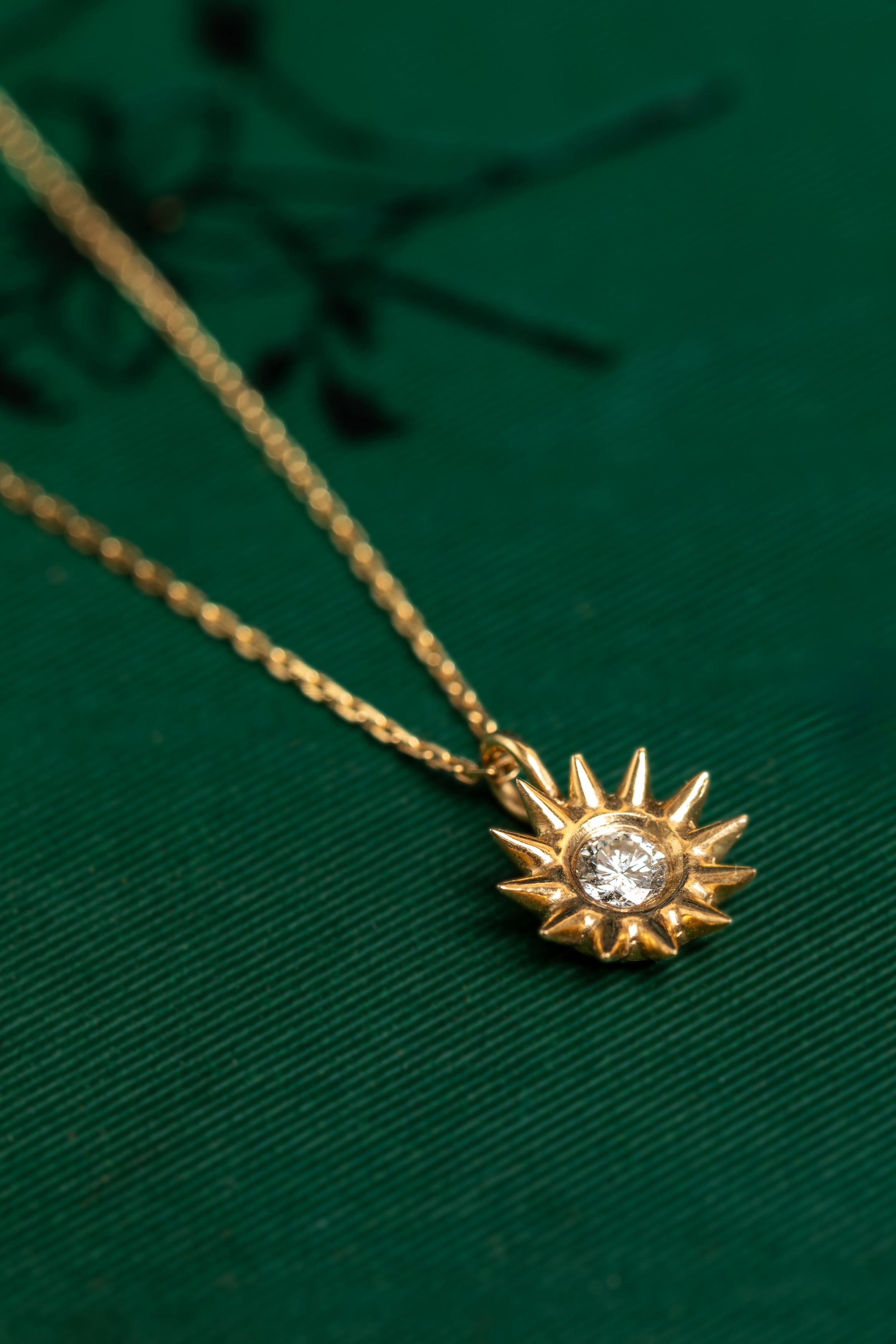 18ct Yellow Gold Diamond Set Spiky Star – Camilla Jones Jewellers Alcester